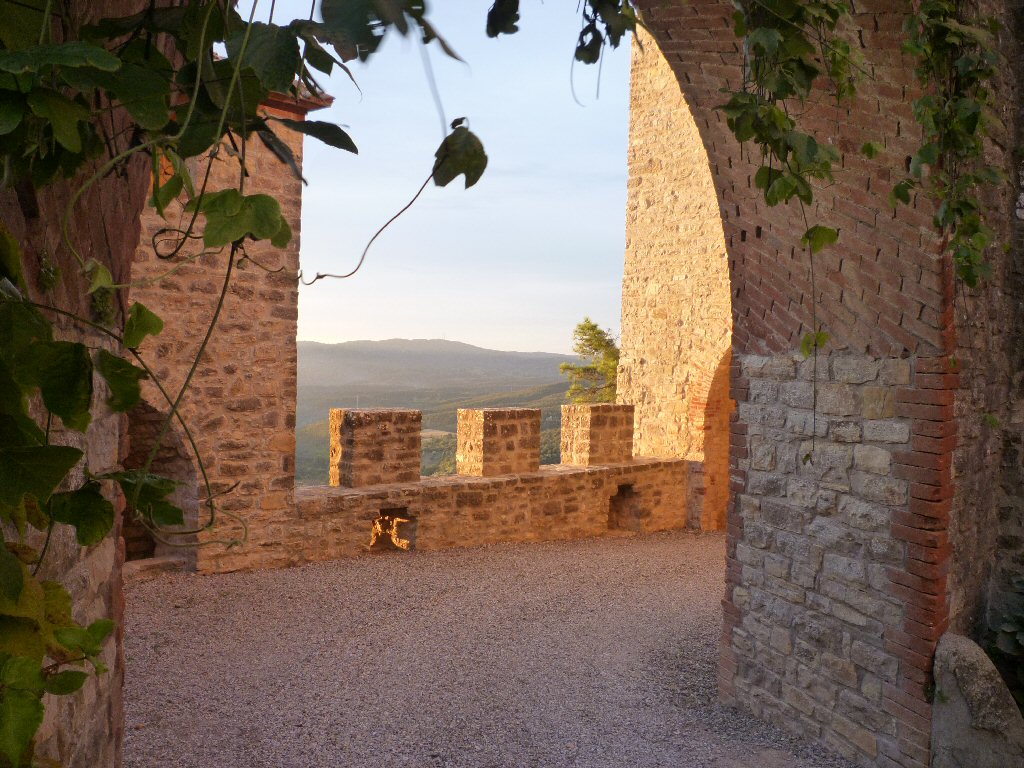 castello-di-montegiove-entrata - MeTips.it